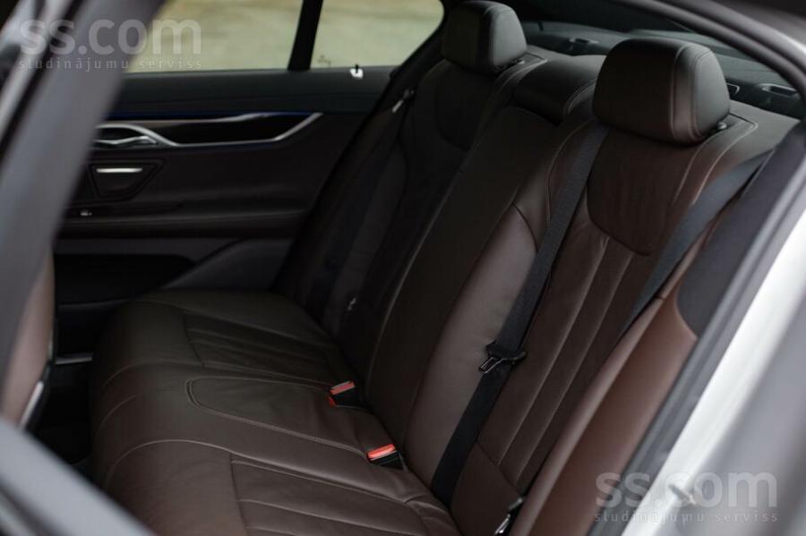 BMW 730 2016 in Riga, with an engine capacity of 3.00 L and mileage of 224 thousand km for 29990 €, photo 11 on AUTOMOTO.COM.LV