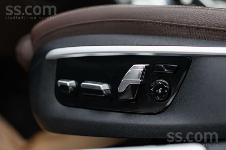 BMW 730 2016 in Riga, with an engine capacity of 3.00 L and mileage of 224 thousand km for 29990 €, photo 14 on AUTOMOTO.COM.LV
