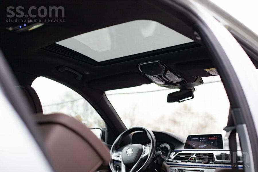 BMW 730 2016 in Riga, with an engine capacity of 3.00 L and mileage of 224 thousand km for 29990 €, photo 29 on AUTOMOTO.COM.LV