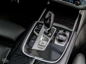 BMW 730 2020 in Marijampole, with an engine capacity of 3.00 L and mileage of 152 thousand km for 49950 €, photo 23 on AUTOMOTO.COM.LV
