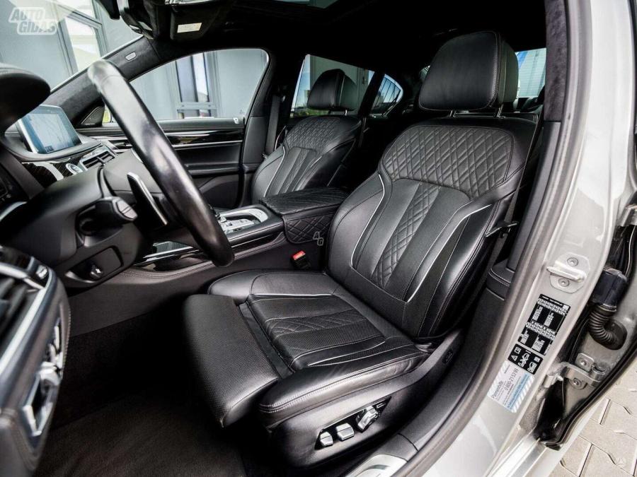 BMW 730 2020 in Marijampole, with an engine capacity of 3.00 L and mileage of 152 thousand km for 49950 €, photo 27 on AUTOMOTO.COM.LV