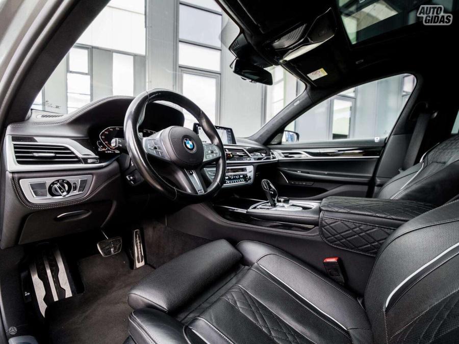 BMW 730 2020 in Marijampole, with an engine capacity of 3.00 L and mileage of 152 thousand km for 49950 €, photo 28 on AUTOMOTO.COM.LV
