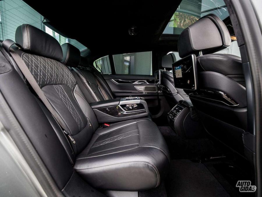 BMW 730 2020 in Marijampole, with an engine capacity of 3.00 L and mileage of 152 thousand km for 49950 €, photo 33 on AUTOMOTO.COM.LV
