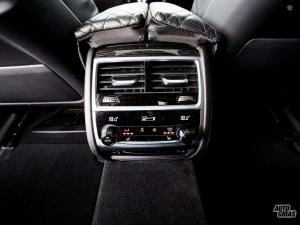 BMW 730 2020 in Marijampole, with an engine capacity of 3.00 L and mileage of 152 thousand km for 49950 €, photo 34 on AUTOMOTO.COM.LV