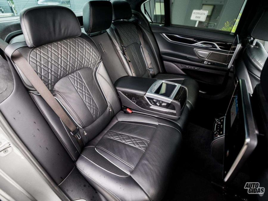 BMW 730 2020 in Kaunas, with an engine capacity of 3.00 L and mileage of 152 thousand km for 45950 €, photo 35 on AUTOMOTO.COM.LV