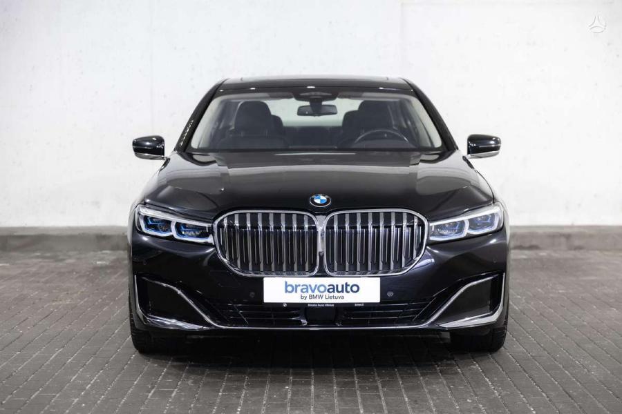 BMW 730 2021 in Vilnius, with an engine capacity of 3.00 L and mileage of 108 thousand km for 45881 €, photo 2 on AUTOMOTO.COM.LV