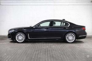 BMW 730 2021 in Vilnius, with an engine capacity of 3.00 L and mileage of 108 thousand km for 45881 €, photo 4 on AUTOMOTO.COM.LV