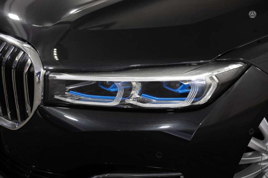 BMW 730 2021 in Vilnius, with an engine capacity of 3.00 L and mileage of 108 thousand km for 45881 €, photo 6 on AUTOMOTO.COM.LV