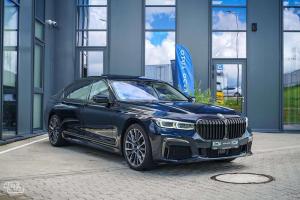 BMW 730 2021 in Kaunas, with an engine capacity of 3.00 L and mileage of 181 thousand km for 49450 €, photo  on AUTOMOTO.COM.LV