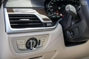BMW 730 2021 in Kaunas, with an engine capacity of 3.00 L and mileage of 181 thousand km for 49450 €, photo 31 on AUTOMOTO.COM.LV