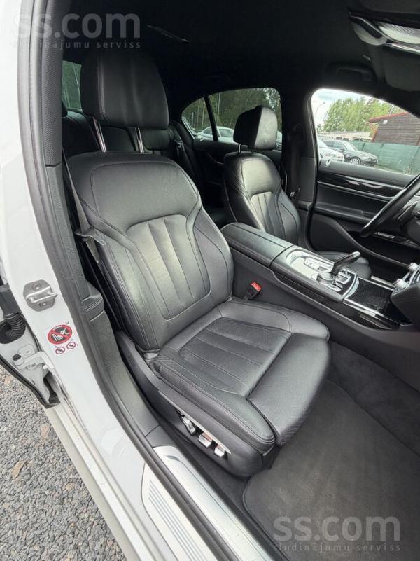 White BMW 730 2015 in Riga, with an engine capacity of 3.00 L and mileage of 204 thousand km for 25990 €, photo 6 on AUTOMOTO.COM.LV