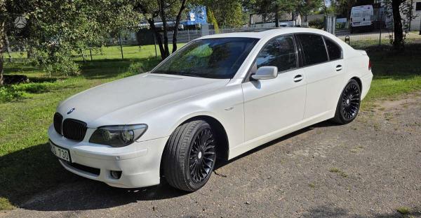 Balts BMW 730 2003 Viļņa, ar dzinēja tilpumu 2.99 L un nobraukumu 275 tūkst. km par 6300 €, foto 3 vietnē AUTOMOTO.COM.LV
