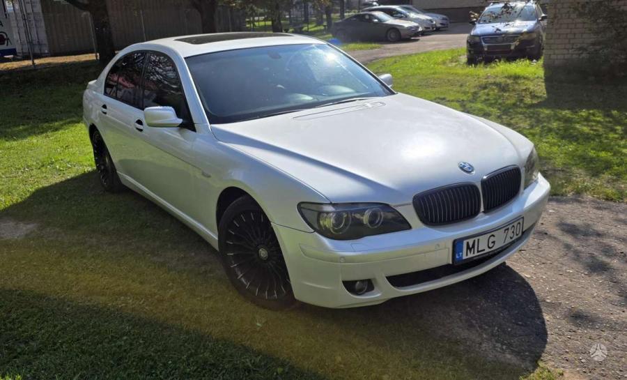Balts BMW 730 2003 Viļņa, ar dzinēja tilpumu 2.99 L un nobraukumu 275 tūkst. km par 6300 €, foto 4 vietnē AUTOMOTO.COM.LV