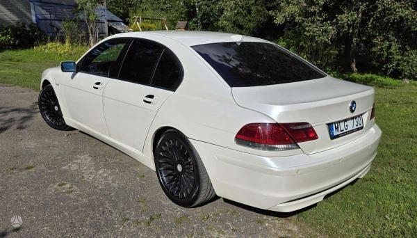 Balts BMW 730 2003 Viļņa, ar dzinēja tilpumu 2.99 L un nobraukumu 275 tūkst. km par 6300 €, foto 5 vietnē AUTOMOTO.COM.LV