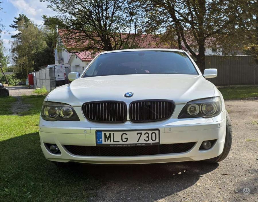 Balts BMW 730 2003 Viļņa, ar dzinēja tilpumu 2.99 L un nobraukumu 275 tūkst. km par 6300 €, foto 8 vietnē AUTOMOTO.COM.LV