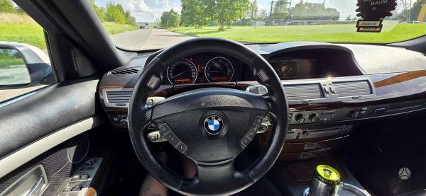 Balts BMW 730 2003 Viļņa, ar dzinēja tilpumu 2.99 L un nobraukumu 275 tūkst. km par 6300 €, foto 9 vietnē AUTOMOTO.COM.LV