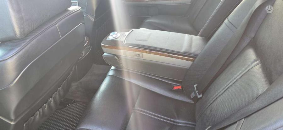 Balts BMW 730 2003 Viļņa, ar dzinēja tilpumu 2.99 L un nobraukumu 275 tūkst. km par 6300 €, foto 17 vietnē AUTOMOTO.COM.LV