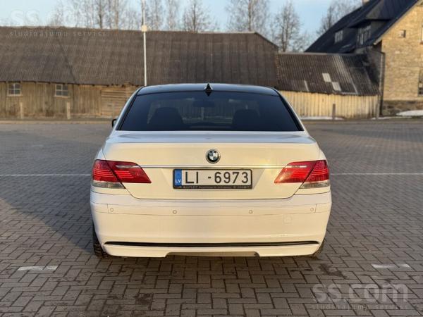 White BMW 730 2006 in Cesis, with an engine capacity of 3.00 L and mileage of 321 thousand km for 5000 €, photo 3 on AUTOMOTO.COM.LV