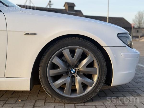 White BMW 730 2006 in Cesis, with an engine capacity of 3.00 L and mileage of 321 thousand km for 5000 €, photo 5 on AUTOMOTO.COM.LV