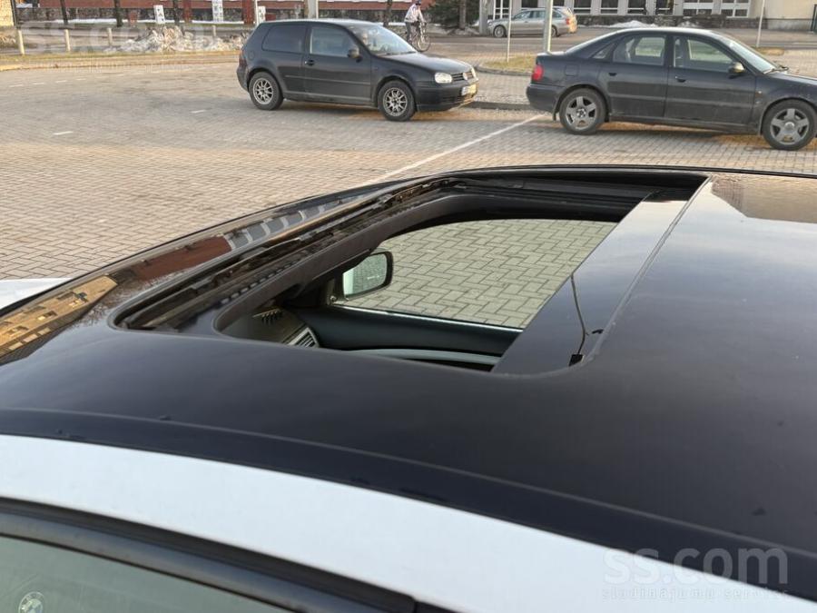 Balts BMW 730 2006 Cēsis, ar dzinēja tilpumu 3.00 L un nobraukumu 321 tūkst. km par 5000 €, foto 12 vietnē AUTOMOTO.COM.LV