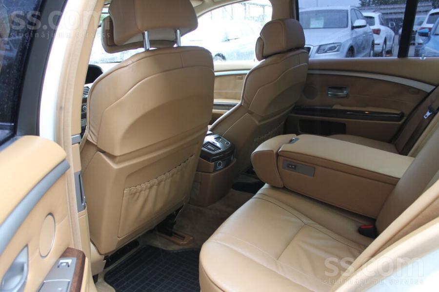 White BMW 730 2006 in Riga, with an engine capacity of 3.00 L and mileage of 0 thousand km for 4499 €, photo 13 on AUTOMOTO.COM.LV