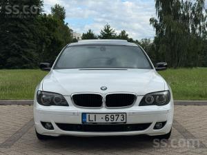 White BMW 730 2006 in Riga, with an engine capacity of 3.00 L and mileage of 329 thousand km for 4990 €, photo 9 on AUTOMOTO.COM.LV