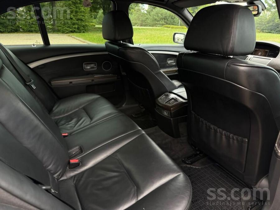 White BMW 730 2006 in Riga, with an engine capacity of 3.00 L and mileage of 329 thousand km for 4990 €, photo 15 on AUTOMOTO.COM.LV