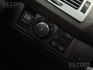 White BMW 730 2006 in Riga, with an engine capacity of 3.00 L and mileage of 329 thousand km for 4990 €, photo 23 on AUTOMOTO.COM.LV