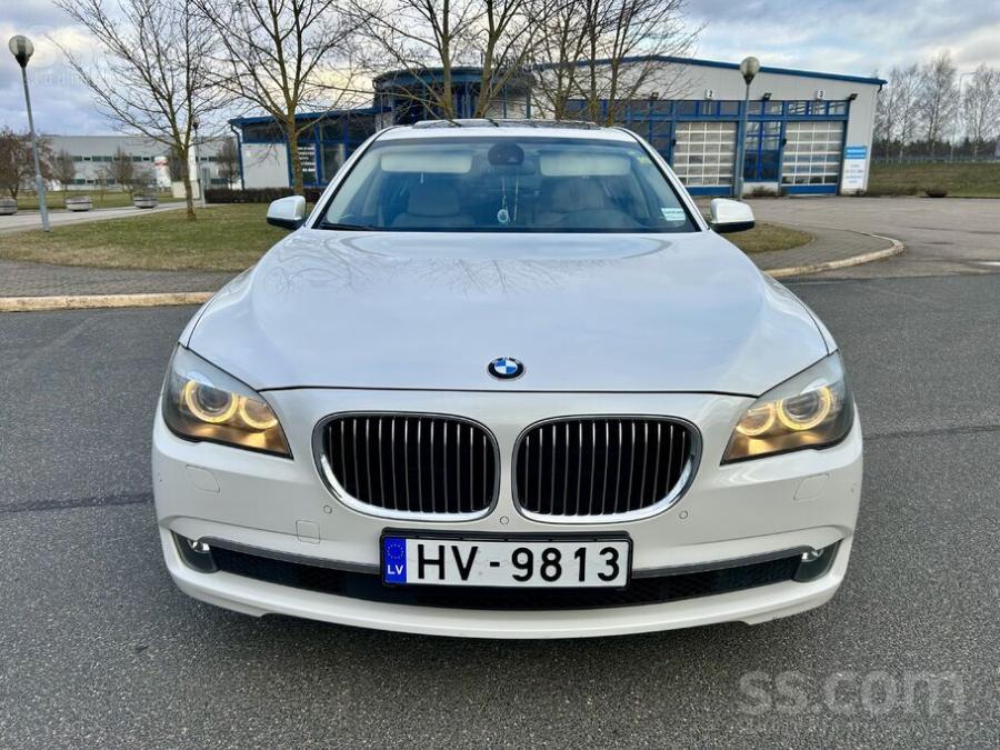 Balts BMW 730 2011 Jelgava, ar dzinēja tilpumu 3.00 L un nobraukumu 160 tūkst. km par 15800 €, foto 4 vietnē AUTOMOTO.COM.LV