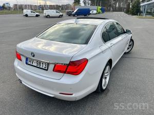 Balts BMW 730 2011 Jelgava, ar dzinēja tilpumu 3.00 L un nobraukumu 160 tūkst. km par 15800 €, foto 5 vietnē AUTOMOTO.COM.LV