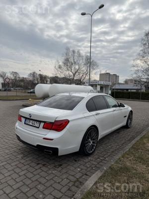 Balts BMW 730 2011 Liepāja, ar dzinēja tilpumu 3.00 L un nobraukumu 355 tūkst. km par 10750 €, foto 5 vietnē AUTOMOTO.COM.LV