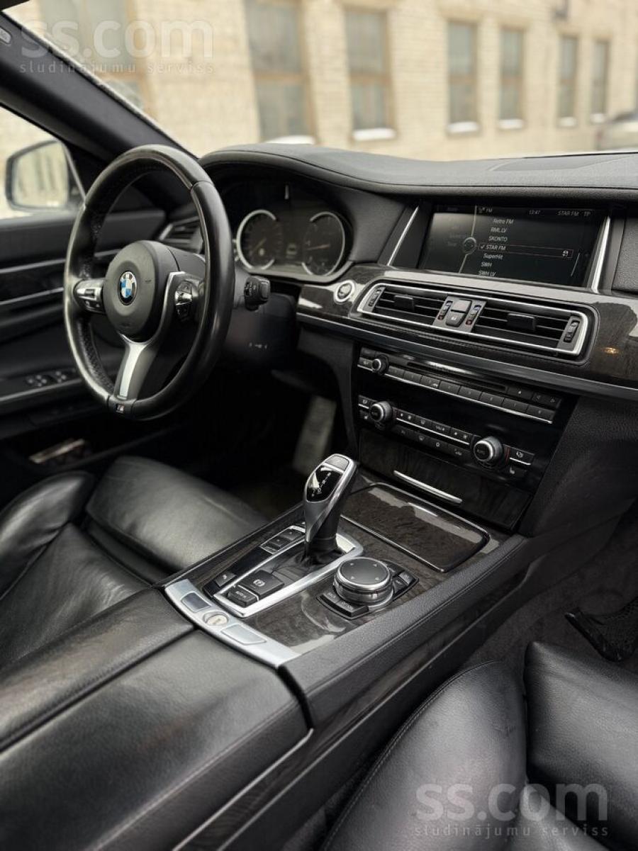 Balts BMW 730 2011 Liepāja, ar dzinēja tilpumu 3.00 L un nobraukumu 355 tūkst. km par 10750 €, foto 7 vietnē AUTOMOTO.COM.LV