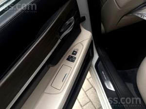 Balts BMW 730 2011 Jelgava, ar dzinēja tilpumu 3.00 L un nobraukumu 181 tūkst. km par 14900 €, foto 6 vietnē AUTOMOTO.COM.LV