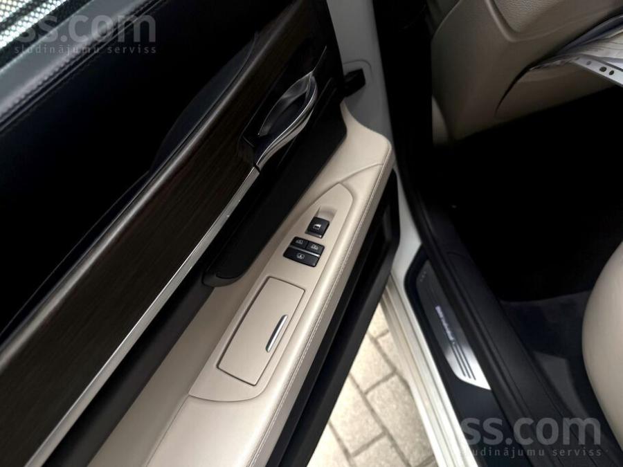 Balts BMW 730 2011 Jelgava, ar dzinēja tilpumu 3.00 L un nobraukumu 181 tūkst. km par 14900 €, foto 6 vietnē AUTOMOTO.COM.LV