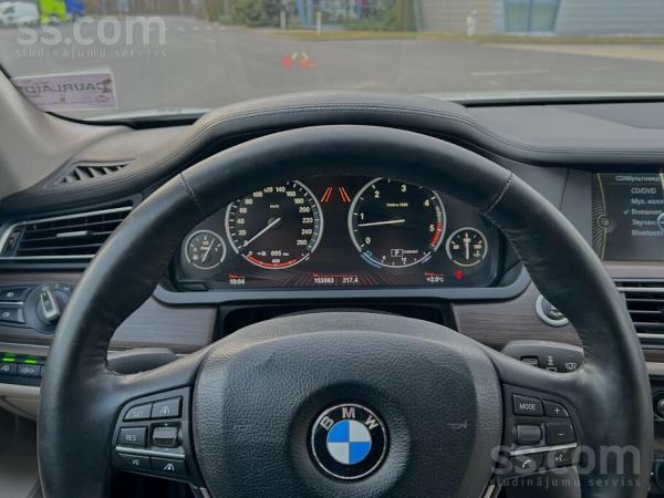 White BMW 730 2011 in Jelgava, with an engine capacity of 3.00 L and mileage of 181 thousand km for 14900 €, photo 10 on AUTOMOTO.COM.LV