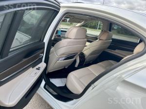 Balts BMW 730 2011 Jelgava, ar dzinēja tilpumu 3.00 L un nobraukumu 181 tūkst. km par 14900 €, foto 12 vietnē AUTOMOTO.COM.LV