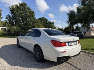 White BMW 730 2011 in Ventspils, with an engine capacity of 3.00 L and mileage of 383 thousand km for 12490 €, photo 7 on AUTOMOTO.COM.LV