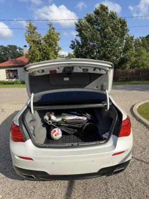 White BMW 730 2011 in Ventspils, with an engine capacity of 3.00 L and mileage of 383 thousand km for 12490 €, photo 8 on AUTOMOTO.COM.LV