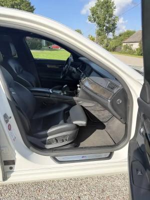 White BMW 730 2011 in Ventspils, with an engine capacity of 3.00 L and mileage of 383 thousand km for 12490 €, photo 14 on AUTOMOTO.COM.LV