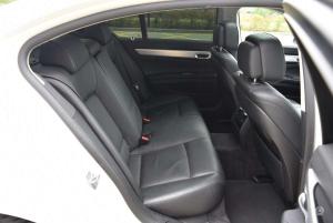 White BMW 730 2013 in Vilnius, with an engine capacity of 2.99 L and mileage of 283 thousand km for 11900 €, photo 13 on AUTOMOTO.COM.LV
