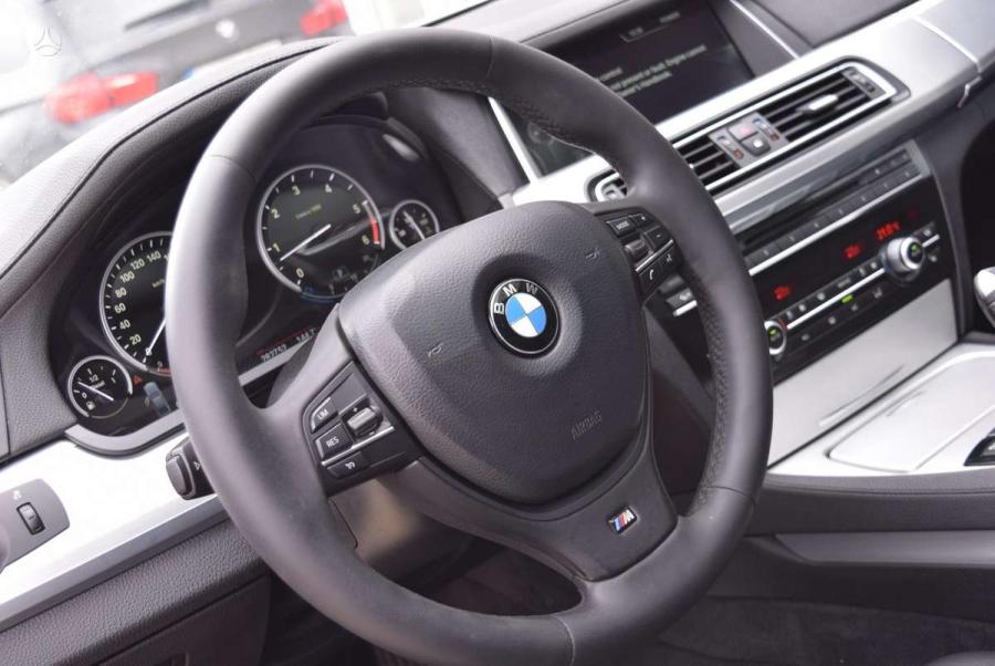 White BMW 730 2013 in Vilnius, with an engine capacity of 2.99 L and mileage of 283 thousand km for 11900 €, photo 17 on AUTOMOTO.COM.LV