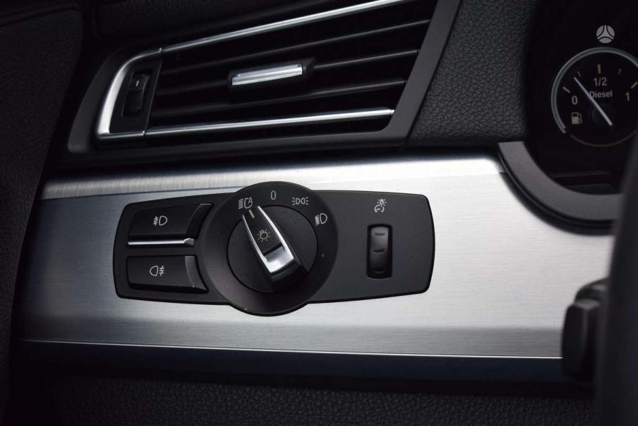 White BMW 730 2013 in Vilnius, with an engine capacity of 2.99 L and mileage of 283 thousand km for 11900 €, photo 19 on AUTOMOTO.COM.LV