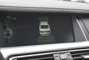 White BMW 730 2013 in Vilnius, with an engine capacity of 2.99 L and mileage of 283 thousand km for 11900 €, photo 24 on AUTOMOTO.COM.LV