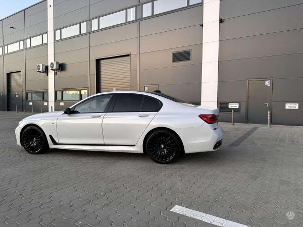 Balts BMW 730 2015 Viļņa, ar dzinēja tilpumu 2.99 L un nobraukumu 217 tūkst. km par 28500 €, foto 4 vietnē AUTOMOTO.COM.LV