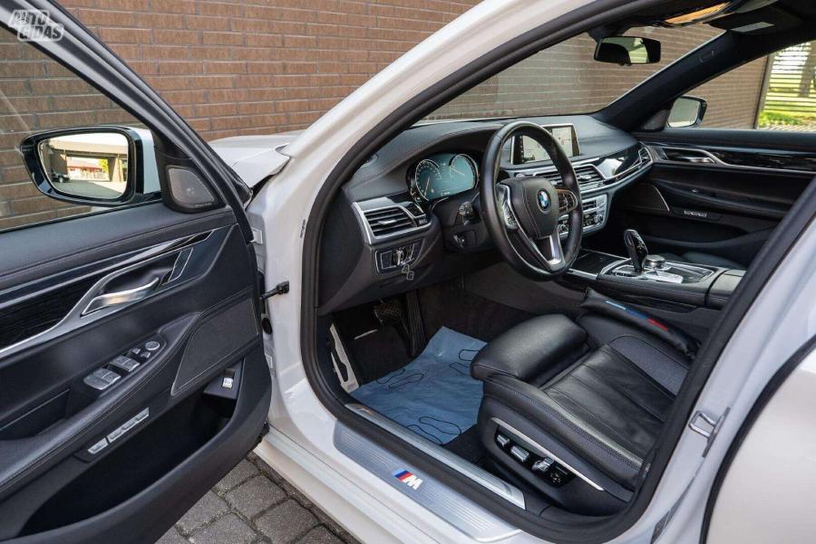 Balts BMW 730 2016 Marijampole, ar dzinēja tilpumu 3.00 L un nobraukumu 134 tūkst. km par 27450 €, foto 24 vietnē AUTOMOTO.COM.LV