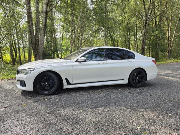 Balts BMW 730 2016 Rīga, ar dzinēja tilpumu 3.00 L un nobraukumu 338 tūkst. km par 23000 €, foto 10 vietnē AUTOMOTO.COM.LV