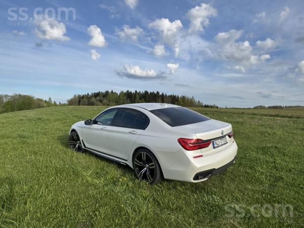 White BMW 730 2017 in Rezekne, with an engine capacity of 3.00 L and mileage of 215 thousand km for 28900 €, photo 3 on AUTOMOTO.COM.LV