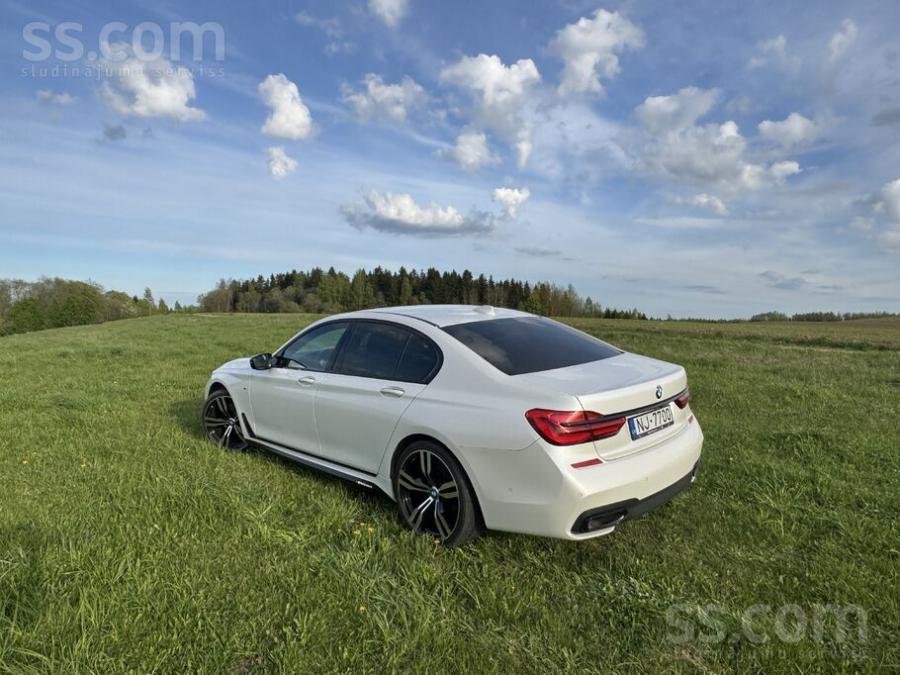Balts BMW 730 2017 Rēzekne, ar dzinēja tilpumu 3.00 L un nobraukumu 215 tūkst. km par 28900 €, foto 4 vietnē AUTOMOTO.COM.LV