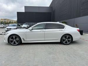 White BMW 730 2017 in Siauliai, with an engine capacity of 2.99 L and mileage of 504 thousand km for 21000 €, photo 9 on AUTOMOTO.COM.LV