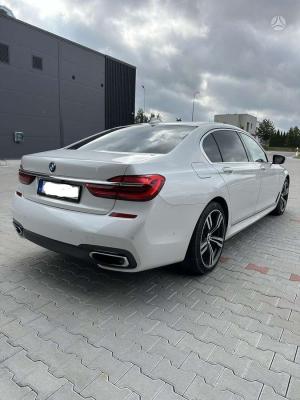 White BMW 730 2017 in Siauliai, with an engine capacity of 2.99 L and mileage of 504 thousand km for 21000 €, photo 13 on AUTOMOTO.COM.LV